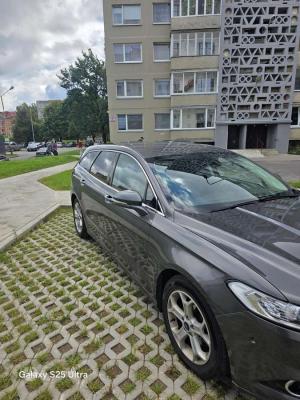 Grey Ford Mondeo 2017 in Vilnius, with an engine capacity of 2.00 L and mileage of 304 thousand km for 7500 €, photo 5 on AUTOMOTO.COM.LV