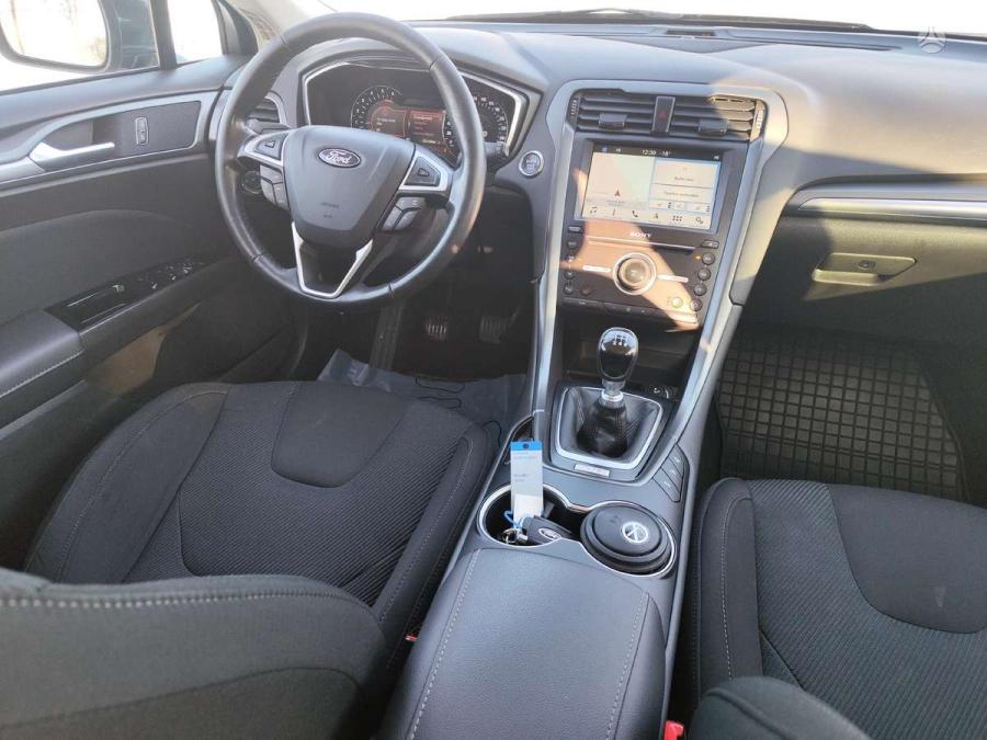 Pelēks Ford Mondeo 2018 Marijampole, ar dzinēja tilpumu 2.00 L un nobraukumu 235 tūkst. km par 8750 €, foto 7 vietnē AUTOMOTO.COM.LV