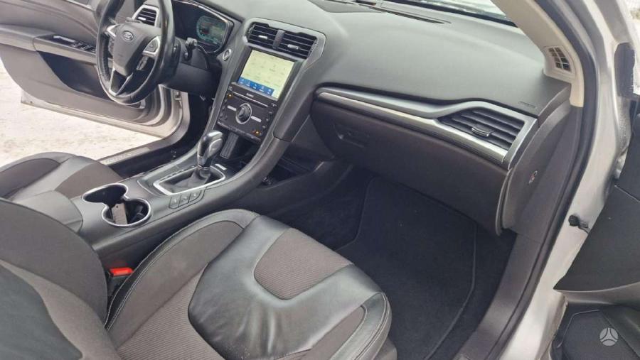 Grey Ford Mondeo 2018 in Siauliai, with an engine capacity of 2.00 L and mileage of 240 thousand km for 10300 €, photo 18 on AUTOMOTO.COM.LV