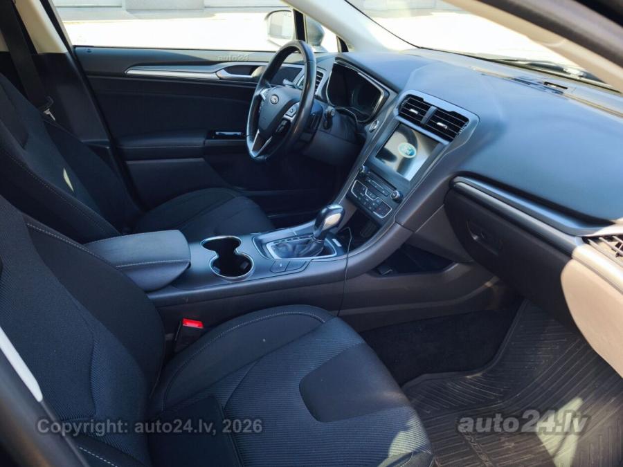 Pelēks Ford Mondeo 2018 Pērnava, ar dzinēja tilpumu 1.50 L un nobraukumu 215 tūkst. km par 8900 €, foto 2 vietnē AUTOMOTO.COM.LV