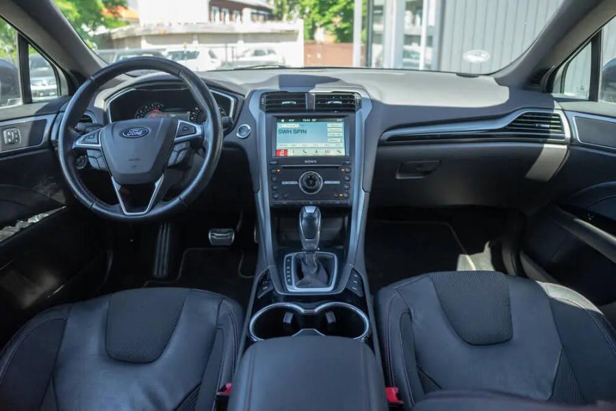 Pelēks Ford Mondeo 2018 Liepāja, ar dzinēja tilpumu 2.00 L un nobraukumu 239 tūkst. km par 9900 €, foto 10 vietnē AUTOMOTO.COM.LV
