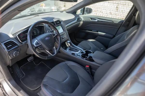 Pelēks Ford Mondeo 2018 Liepāja, ar dzinēja tilpumu 2.00 L un nobraukumu 239 tūkst. km par 9900 €, foto 10 vietnē AUTOMOTO.COM.LV