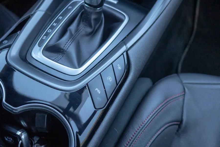 Pelēks Ford Mondeo 2018 Liepāja, ar dzinēja tilpumu 2.00 L un nobraukumu 239 tūkst. km par 9900 €, foto 21 vietnē AUTOMOTO.COM.LV