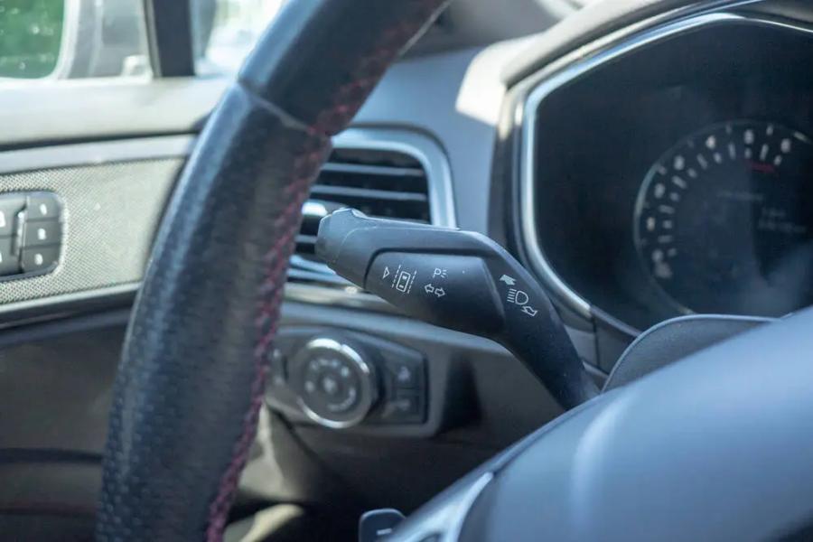 Pelēks Ford Mondeo 2018 Liepāja, ar dzinēja tilpumu 2.00 L un nobraukumu 239 tūkst. km par 9900 €, foto 22 vietnē AUTOMOTO.COM.LV
