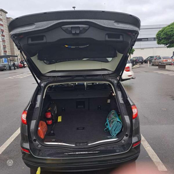 Ford Mondeo 2018 in Kaunas on AUTOMOTO.COM.LV Grey Ford Mondeo 2018 in Kaunas, with an engine capacity of 1.50 L and mileage of 153 thousand km for 7200 €, photo 7 on AUTOMOTO.COM.LV