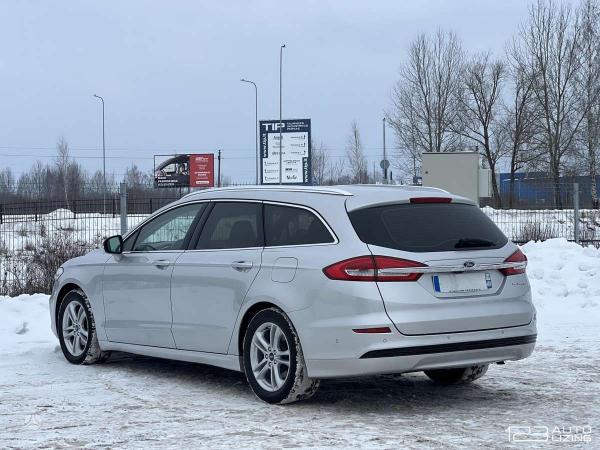 Grey Ford Mondeo 2019 in Taurage, with an engine capacity of 2.00 L and mileage of 238 thousand km for 9900 €, photo 9 on AUTOMOTO.COM.LV