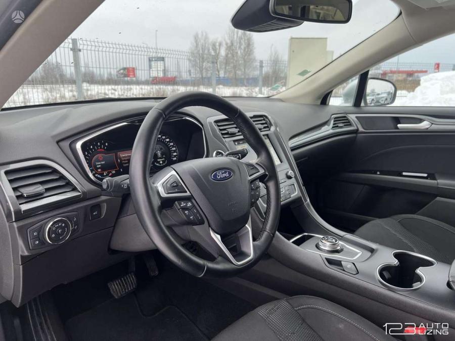 Pelēks Ford Mondeo 2019 Tauragė, ar dzinēja tilpumu 2.00 L un nobraukumu 238 tūkst. km par 9900 €, foto 10 vietnē AUTOMOTO.COM.LV