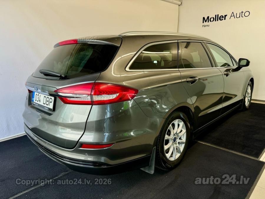 Pelēks Ford Mondeo 2019 Pērnava, ar dzinēja tilpumu 1.50 L un nobraukumu 125 tūkst. km par 11490 €, foto 3 vietnē AUTOMOTO.COM.LV