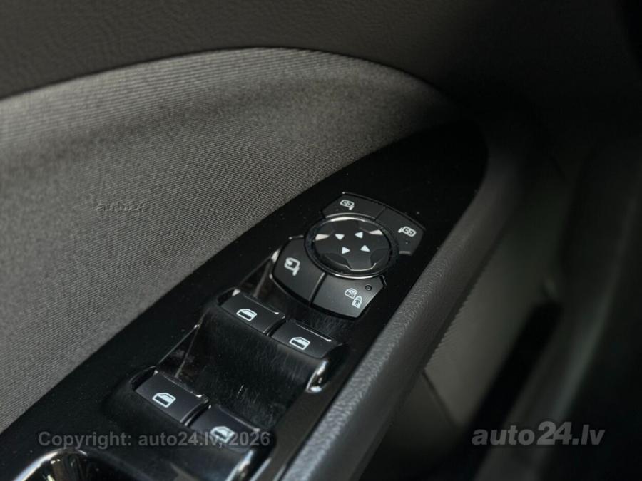 Pelēks Ford Mondeo 2019 Pērnava, ar dzinēja tilpumu 1.50 L un nobraukumu 125 tūkst. km par 11490 €, foto 17 vietnē AUTOMOTO.COM.LV