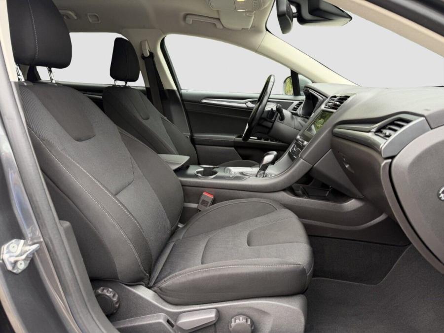 Pelēks Ford Mondeo 2019 Pērnava, ar dzinēja tilpumu 1.50 L un nobraukumu 123 tūkst. km par 10900 €, foto 6 vietnē AUTOMOTO.COM.LV