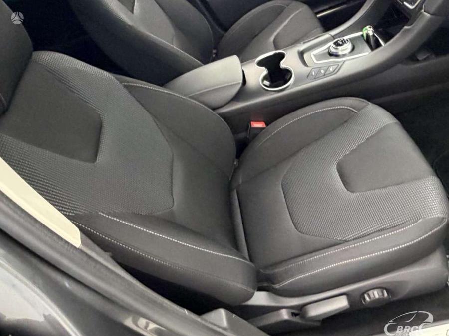 Pelēks Ford Mondeo 2020 Viļņa, ar dzinēja tilpumu 2.00 L un nobraukumu 118 tūkst. km par 14900 €, foto 7 vietnē AUTOMOTO.COM.LV