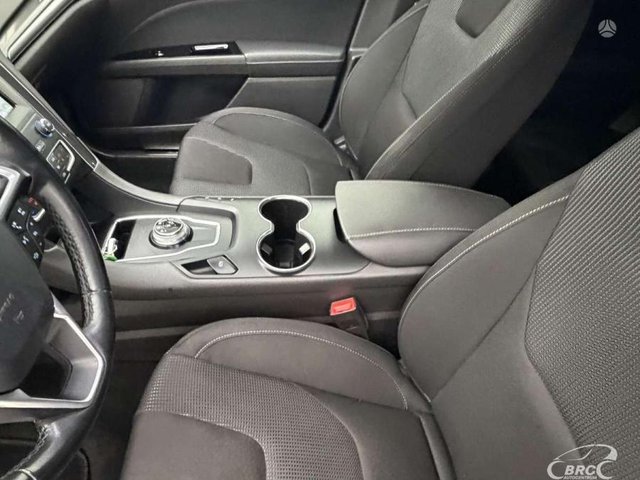 Pelēks Ford Mondeo 2020 Viļņa, ar dzinēja tilpumu 2.00 L un nobraukumu 118 tūkst. km par 14900 €, foto 24 vietnē AUTOMOTO.COM.LV