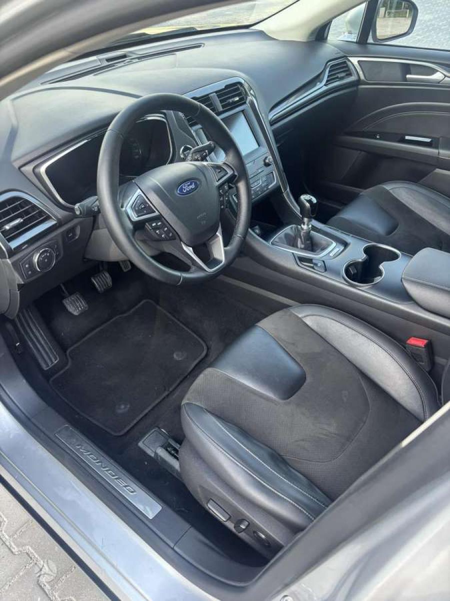 Grey Ford Mondeo 2020 in Vilnius, with an engine capacity of 0.00 L and mileage of 290 thousand km for 7600 €, photo 7 on AUTOMOTO.COM.LV