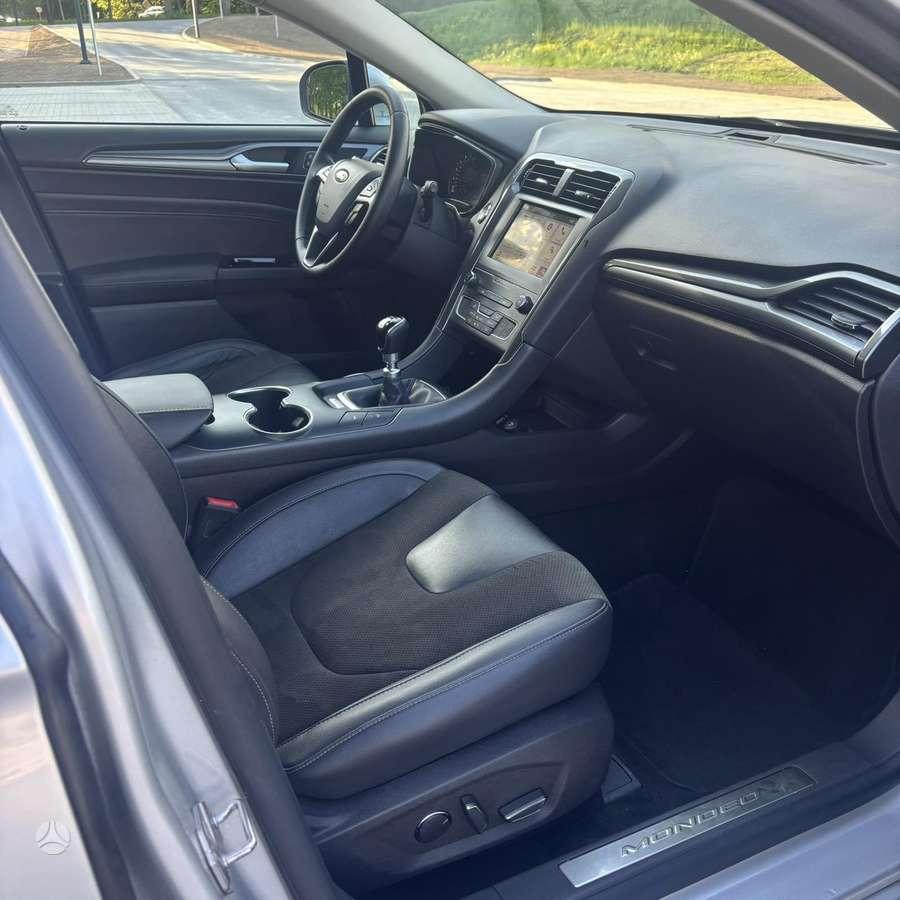 Grey Ford Mondeo 2020 in Vilnius, with an engine capacity of 0.00 L and mileage of 290 thousand km for 7600 €, photo 9 on AUTOMOTO.COM.LV