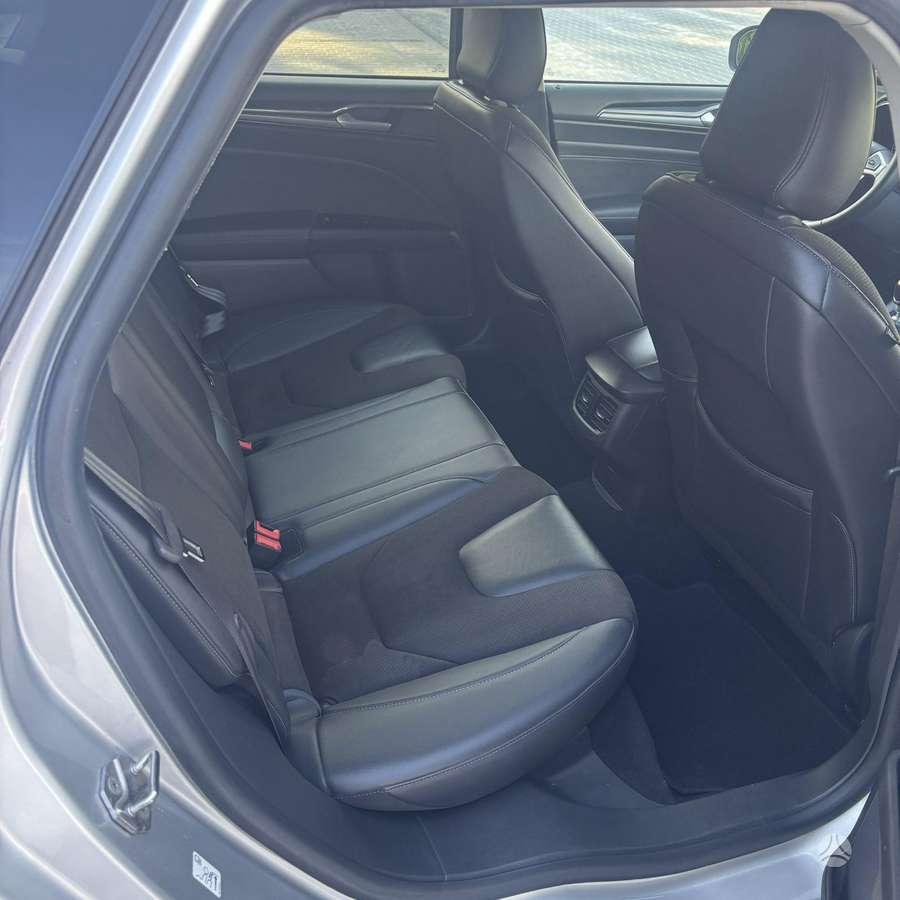 Grey Ford Mondeo 2020 in Vilnius, with an engine capacity of 0.00 L and mileage of 290 thousand km for 7600 €, photo 10 on AUTOMOTO.COM.LV