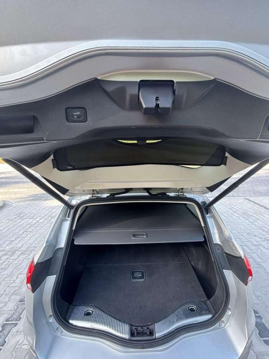 Grey Ford Mondeo 2020 in Vilnius, with an engine capacity of 0.00 L and mileage of 290 thousand km for 7600 €, photo 11 on AUTOMOTO.COM.LV
