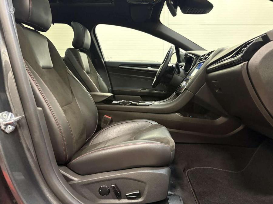 Grey Ford Mondeo 2020 in Vilnius, with an engine capacity of 2.00 L and mileage of 151 thousand km for 16990 €, photo 18 on AUTOMOTO.COM.LV