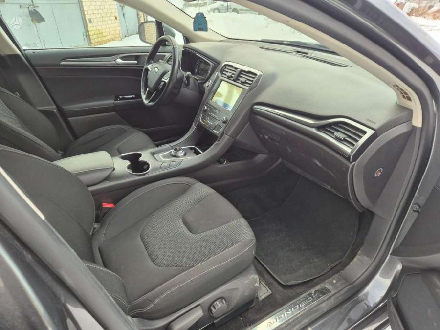 Grey Ford Mondeo 2021 in Siauliai, with an engine capacity of 2.00 L and mileage of 237 thousand km for 6950 €, photo 8 on AUTOMOTO.COM.LV