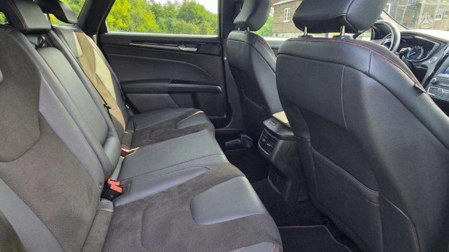Pelēks Ford Mondeo 2021 Viļņa, ar dzinēja tilpumu 2.00 L un nobraukumu 92 tūkst. km par 19800 €, foto 12 vietnē AUTOMOTO.COM.LV