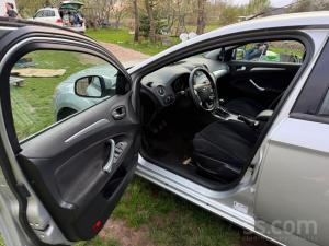 Ford Mondeo 2007 in Riga, with an engine capacity of 1.80 L and mileage of 240 thousand km for 1700 €, photo 9 on AUTOMOTO.COM.LV