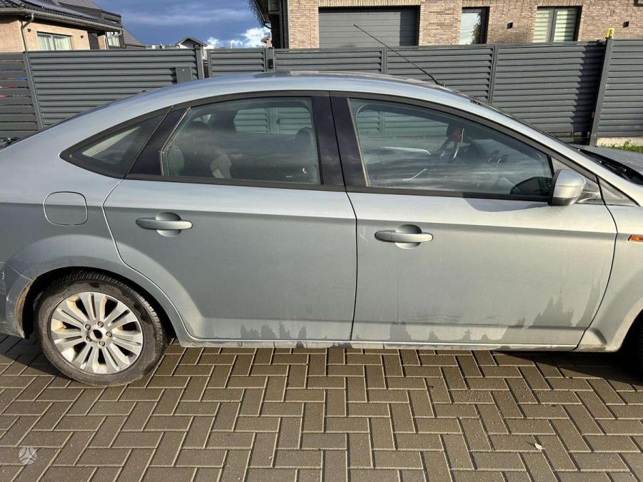Ford Mondeo 2008 in Vilnius, with an engine capacity of 1.60 L and mileage of 246 thousand km for 1100 €, photo 4 on AUTOMOTO.COM.LV