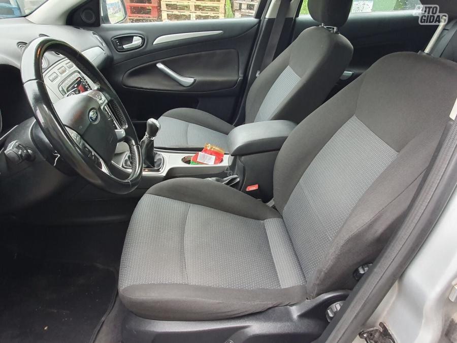 Ford Mondeo 2009 in Siauliai, with an engine capacity of 1.80 L and mileage of 26 thousand km for 1750 €, photo 13 on AUTOMOTO.COM.LV