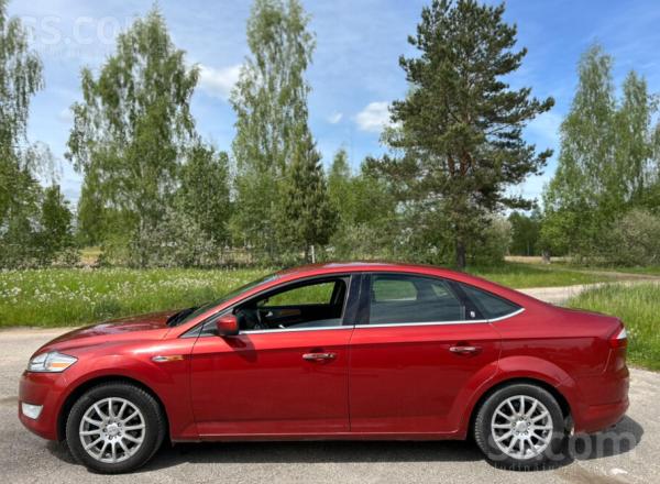 Orange Ford Mondeo 2007 in Ogre, with an engine capacity of 2.00 L and mileage of 228 thousand km for 1200 €, photo 3 on AUTOMOTO.COM.LV