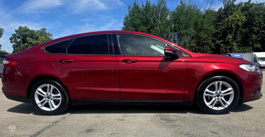 Sarkans Ford Mondeo 2015 Marijampole, ar dzinēja tilpumu 1.56 L un nobraukumu 201 tūkst. km par 6350 €, foto 3 vietnē AUTOMOTO.COM.LV