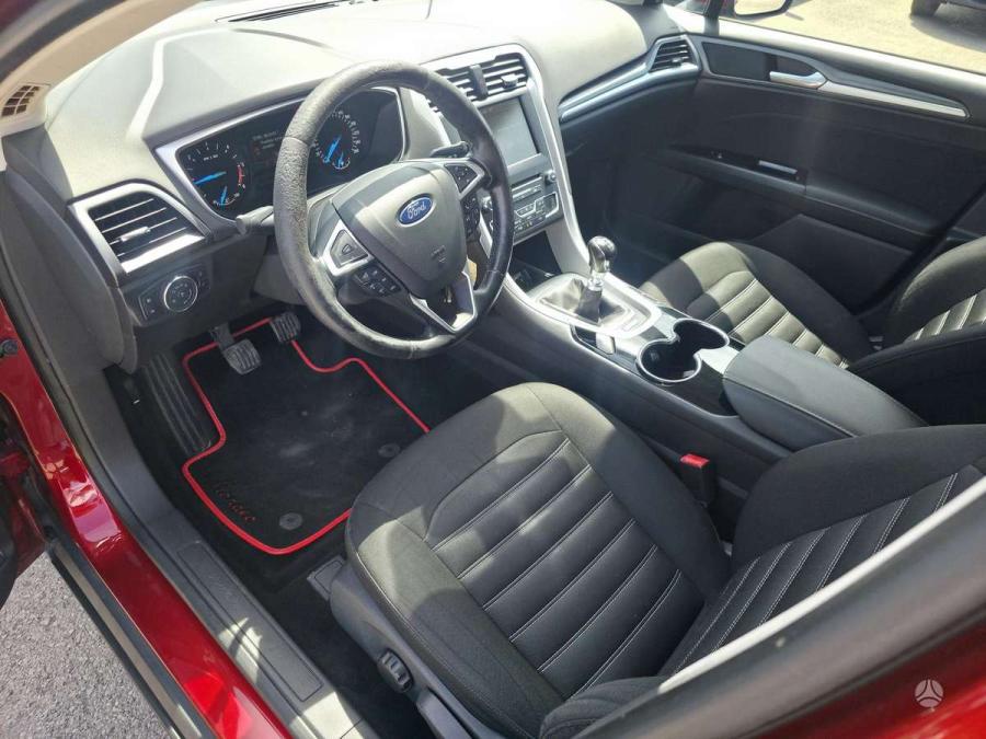 Sarkans Ford Mondeo 2015 Marijampole, ar dzinēja tilpumu 1.56 L un nobraukumu 201 tūkst. km par 6350 €, foto 9 vietnē AUTOMOTO.COM.LV