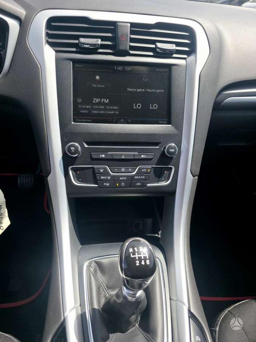 Sarkans Ford Mondeo 2015 Marijampole, ar dzinēja tilpumu 1.56 L un nobraukumu 201 tūkst. km par 6350 €, foto 14 vietnē AUTOMOTO.COM.LV