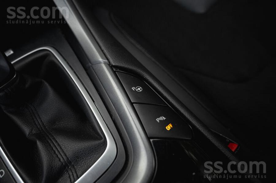 Sarkans Ford Mondeo 2015 Jelgava, ar dzinēja tilpumu 2.00 L un nobraukumu 150 tūkst. km par 8500 €, foto 14 vietnē AUTOMOTO.COM.LV