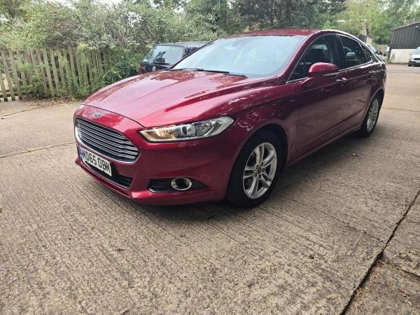 Ford Mondeo 2016 in Siauliai on AUTOMOTO.COM.LV Red Ford Mondeo 2016 in Siauliai, with an engine capacity of 2.00 L and mileage of 200 thousand km for 2595 €, photo 4 on AUTOMOTO.COM.LV