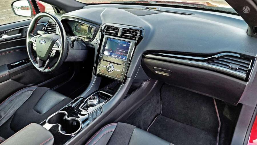 Sarkans Ford Mondeo 2020 Viļņa, ar dzinēja tilpumu 2.00 L un nobraukumu 43 tūkst. km par 22900 €, foto 20 vietnē AUTOMOTO.COM.LV