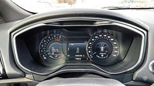 Sarkans Ford Mondeo 2020 Viļņa, ar dzinēja tilpumu 2.00 L un nobraukumu 43 tūkst. km par 22900 €, foto 27 vietnē AUTOMOTO.COM.LV