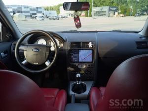 Sarkans Ford Mondeo 2002 Rīga, ar dzinēja tilpumu 3.00 L un nobraukumu 242 tūkst. km par 3500 €, foto 7 vietnē AUTOMOTO.COM.LV