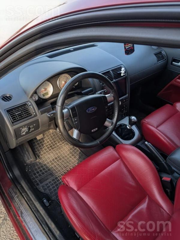 Sarkans Ford Mondeo 2002 Rīga, ar dzinēja tilpumu 3.00 L un nobraukumu 242 tūkst. km par 3500 €, foto 7 vietnē AUTOMOTO.COM.LV