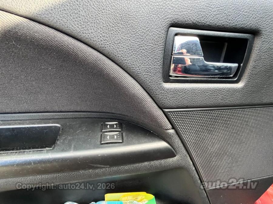 Sarkans Ford Mondeo 2006 Tallina, ar dzinēja tilpumu 1.80 L un nobraukumu 215 tūkst. km par 1500 €, foto 12 vietnē AUTOMOTO.COM.LV