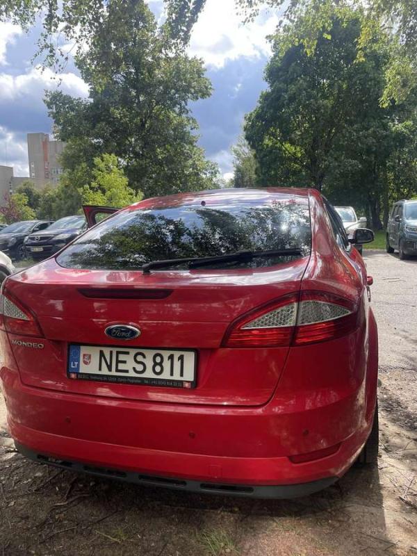 Sarkans Ford Mondeo 2008 Viļņa, ar dzinēja tilpumu 2.00 L un nobraukumu 261 tūkst. km par 2500 €, foto 4 vietnē AUTOMOTO.COM.LV