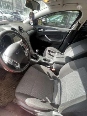 Sarkans Ford Mondeo 2008 Viļņa, ar dzinēja tilpumu 2.00 L un nobraukumu 261 tūkst. km par 2500 €, foto 8 vietnē AUTOMOTO.COM.LV