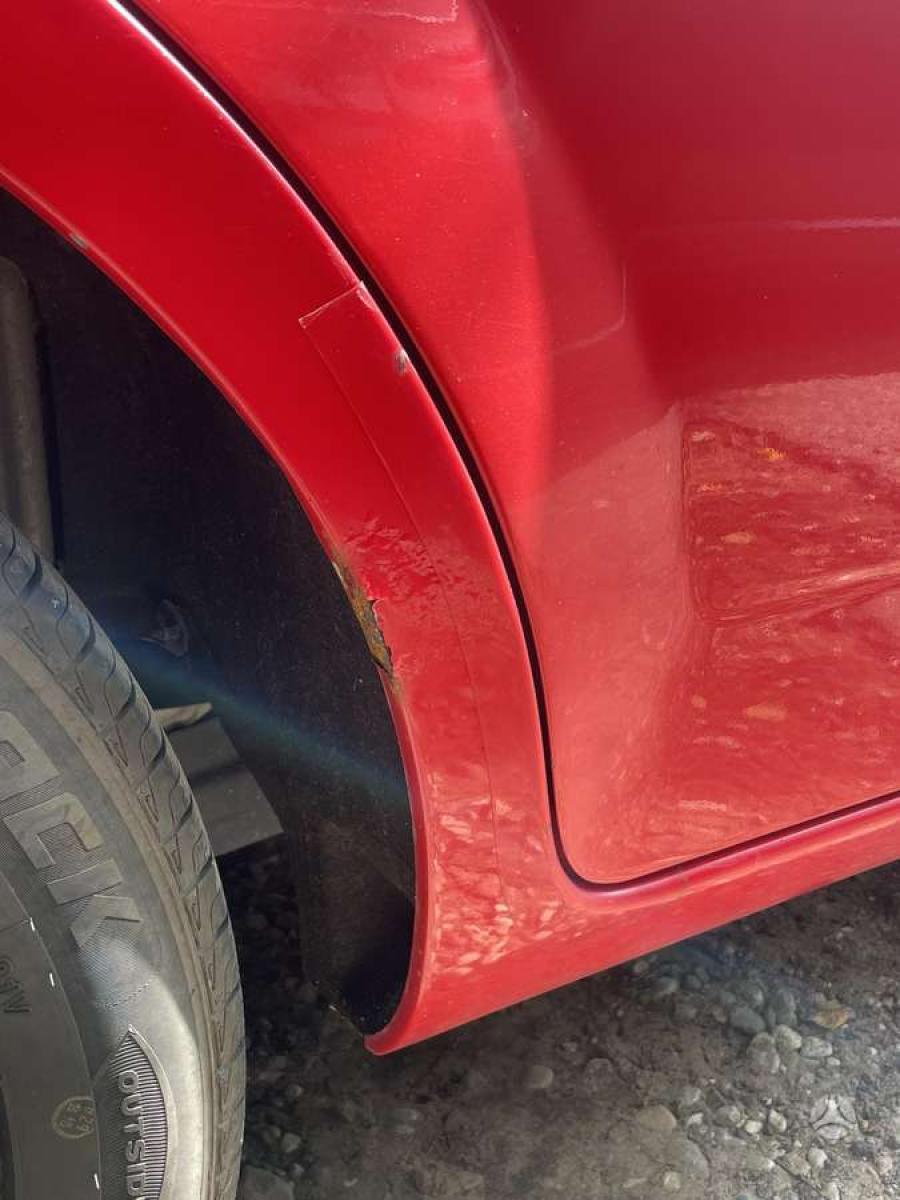 Sarkans Ford Mondeo 2008 Viļņa, ar dzinēja tilpumu 2.00 L un nobraukumu 261 tūkst. km par 2500 €, foto 12 vietnē AUTOMOTO.COM.LV