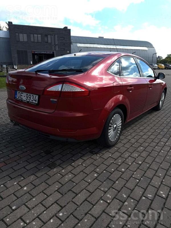Red Ford Mondeo 2008 in Bauska, with an engine capacity of 2.00 L and mileage of 281 thousand km for 3350 €, photo 3 on AUTOMOTO.COM.LV