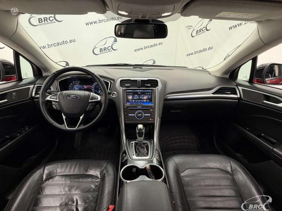 Red Ford Mondeo 2015 in Vilnius, with an engine capacity of 2.00 L and mileage of 260 thousand km for 8800 €, photo 5 on AUTOMOTO.COM.LV