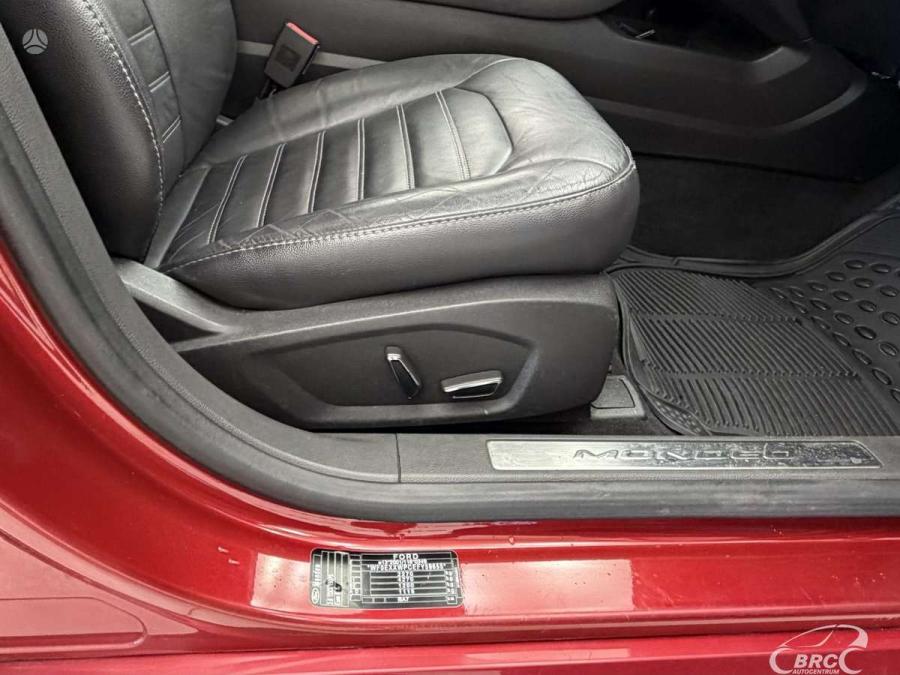 Red Ford Mondeo 2015 in Vilnius, with an engine capacity of 2.00 L and mileage of 260 thousand km for 8800 €, photo 8 on AUTOMOTO.COM.LV