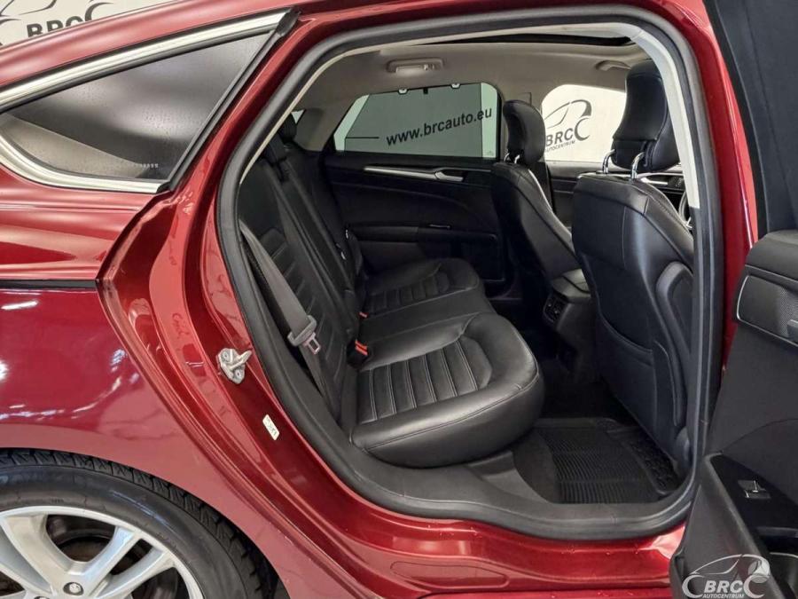 Red Ford Mondeo 2015 in Vilnius, with an engine capacity of 2.00 L and mileage of 260 thousand km for 8800 €, photo 11 on AUTOMOTO.COM.LV