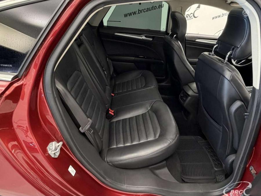 Red Ford Mondeo 2015 in Vilnius, with an engine capacity of 2.00 L and mileage of 260 thousand km for 8800 €, photo 12 on AUTOMOTO.COM.LV