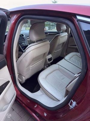 Red Ford Mondeo 2018 in Vilnius, with an engine capacity of 2.00 L and mileage of 63 thousand km for 10200 €, photo 6 on AUTOMOTO.COM.LV