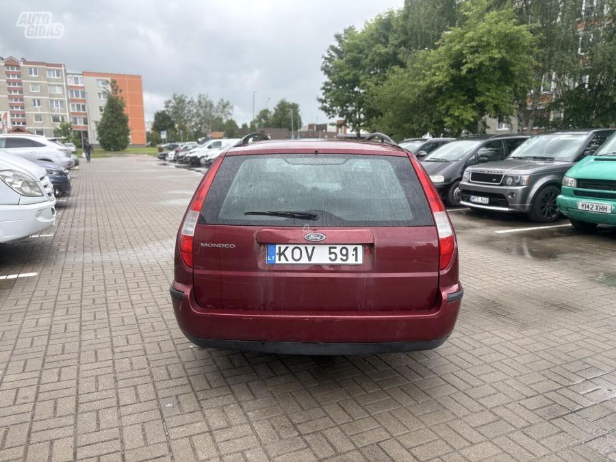 Red Ford Mondeo 2003 in Siauliai, with an engine capacity of 2.00 L and mileage of 271 thousand km for 500 €, photo 6 on AUTOMOTO.COM.LV