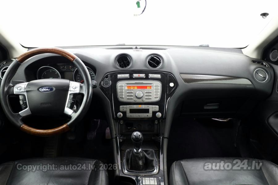 Red Ford Mondeo 2007 in Tallinn, with an engine capacity of 2.00 L and mileage of 282 thousand km for 799 €, photo 6 on AUTOMOTO.COM.LV