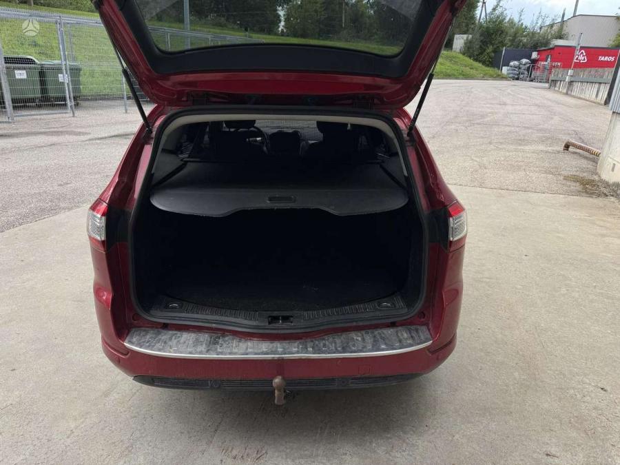 Sarkans Ford Mondeo 2013 Alīta, ar dzinēja tilpumu 2.00 L un nobraukumu 291 tūkst. km par 3950 €, foto 6 vietnē AUTOMOTO.COM.LV