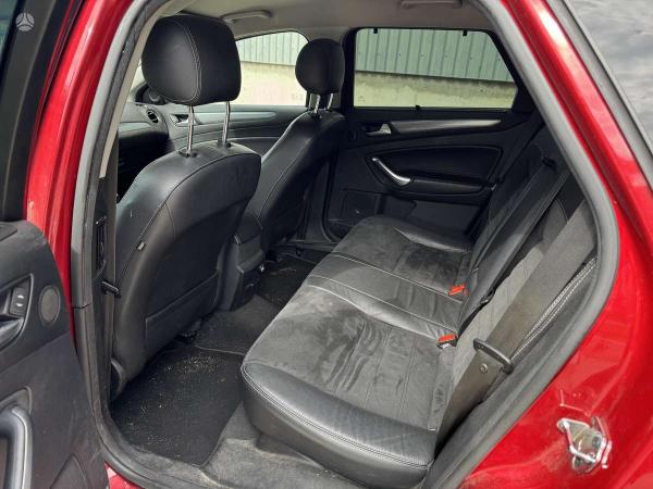 Sarkans Ford Mondeo 2013 Alīta, ar dzinēja tilpumu 2.00 L un nobraukumu 291 tūkst. km par 3950 €, foto 10 vietnē AUTOMOTO.COM.LV